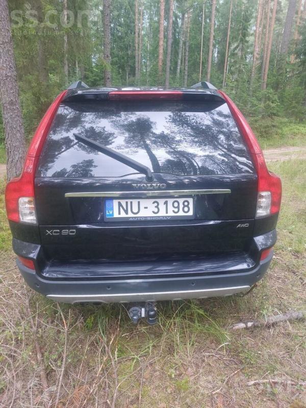 Black Volvo XC90 2007 in Gulbene, with an engine capacity of 2.40 L and mileage of 279 thousand km for 4250 €, photo 2 on AUTOMOTO.COM.LV
