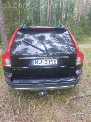 Black Volvo XC90 2007 in Gulbene, with an engine capacity of 2.40 L and mileage of 279 thousand km for 4250 €, photo 3 on AUTOMOTO.COM.LV