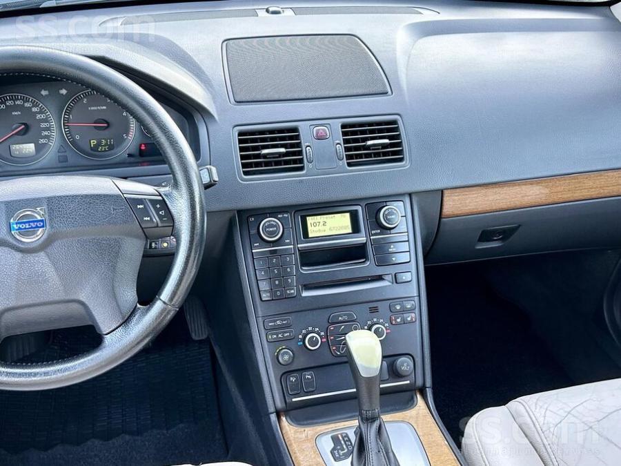 Черный Вольво ХС90 2007 в Рига, объемом двигателя 2.40 л и пробегом 264 тыс. км за 3890 €, фото 15 на AUTOMOTO.COM.LV