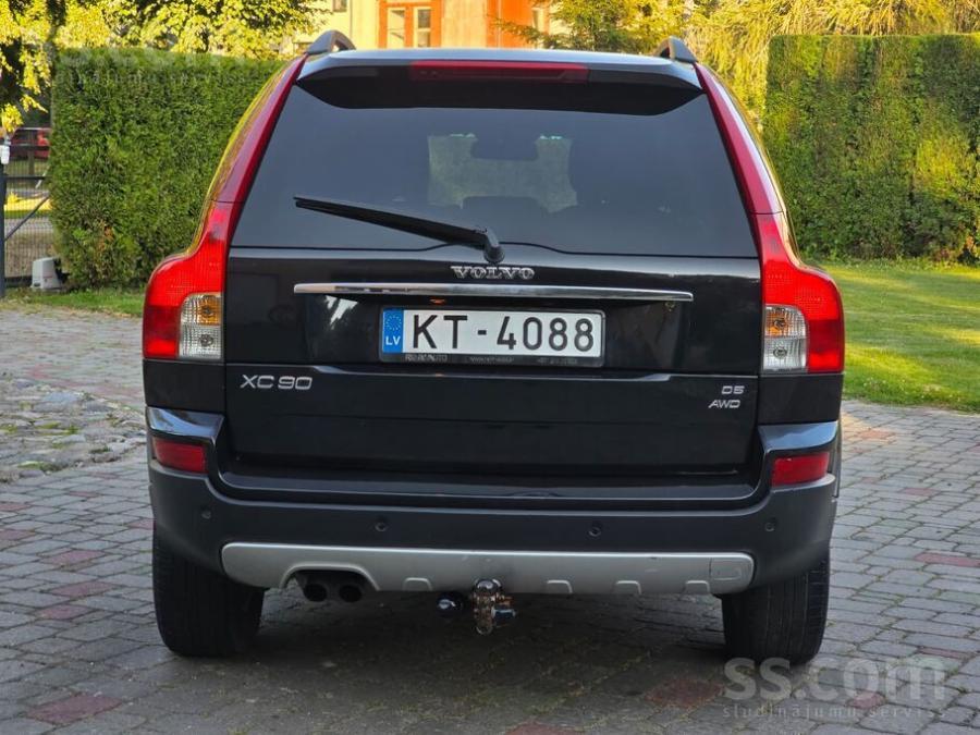 Melns Volvo XC90 2007 Rīga, ar dzinēja tilpumu 2.40 L un nobraukumu 396 tūkst. km par 4650 €, foto 5 vietnē AUTOMOTO.COM.LV