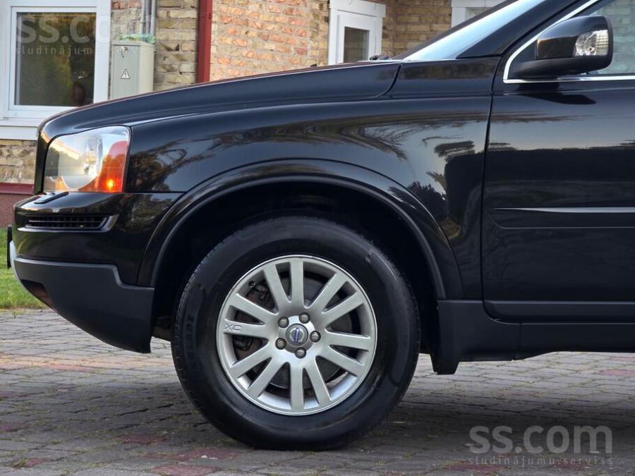 Melns Volvo XC90 2007 Rīga, ar dzinēja tilpumu 2.40 L un nobraukumu 396 tūkst. km par 4650 €, foto 10 vietnē AUTOMOTO.COM.LV