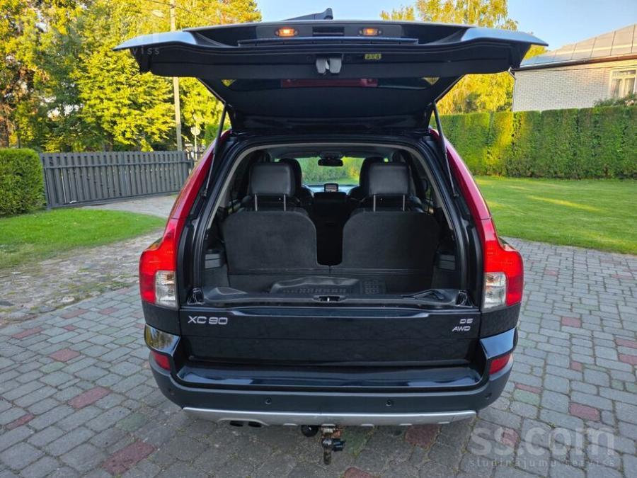 Melns Volvo XC90 2007 Rīga, ar dzinēja tilpumu 2.40 L un nobraukumu 396 tūkst. km par 4650 €, foto 14 vietnē AUTOMOTO.COM.LV