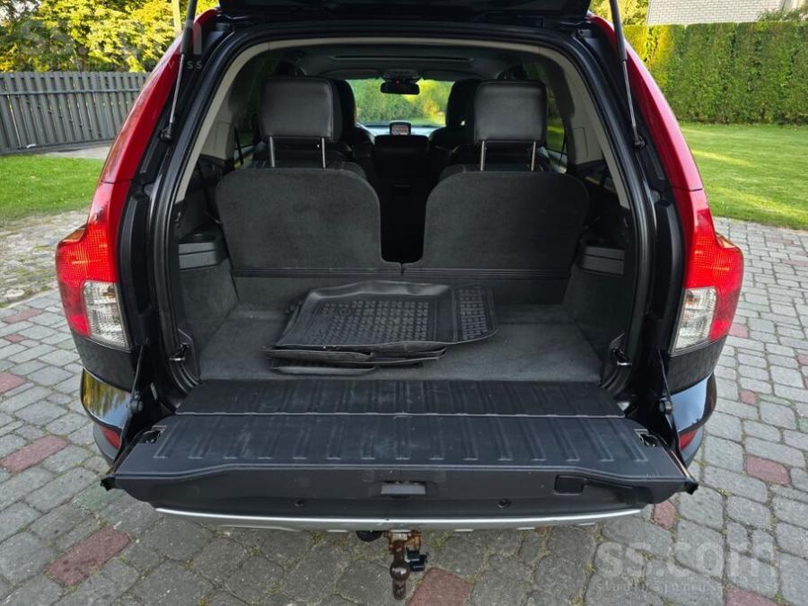 Melns Volvo XC90 2007 Rīga, ar dzinēja tilpumu 2.40 L un nobraukumu 396 tūkst. km par 4650 €, foto 15 vietnē AUTOMOTO.COM.LV