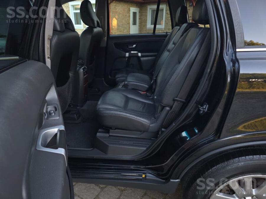 Melns Volvo XC90 2007 Rīga, ar dzinēja tilpumu 2.40 L un nobraukumu 396 tūkst. km par 4650 €, foto 21 vietnē AUTOMOTO.COM.LV
