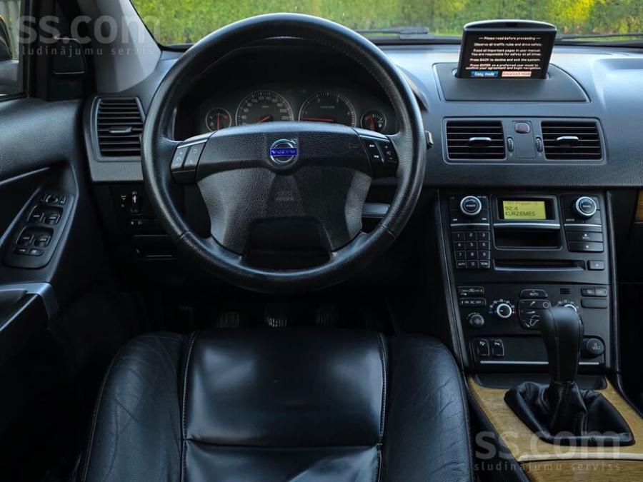 Melns Volvo XC90 2007 Rīga, ar dzinēja tilpumu 2.40 L un nobraukumu 396 tūkst. km par 4650 €, foto 27 vietnē AUTOMOTO.COM.LV
