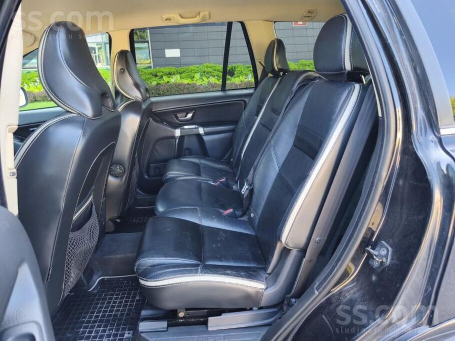 Melns Volvo XC90 2007 Jelgava, ar dzinēja tilpumu 2.40 L un nobraukumu 0 tūkst. km par 4990 €, foto 11 vietnē AUTOMOTO.COM.LV