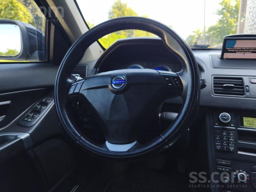 Melns Volvo XC90 2007 Jelgava, ar dzinēja tilpumu 2.40 L un nobraukumu 0 tūkst. km par 4990 €, foto 15 vietnē AUTOMOTO.COM.LV