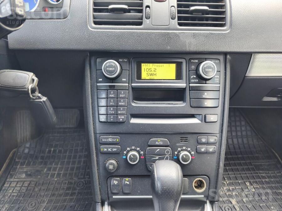 Melns Volvo XC90 2007 Jelgava, ar dzinēja tilpumu 2.40 L un nobraukumu 0 tūkst. km par 4990 €, foto 17 vietnē AUTOMOTO.COM.LV