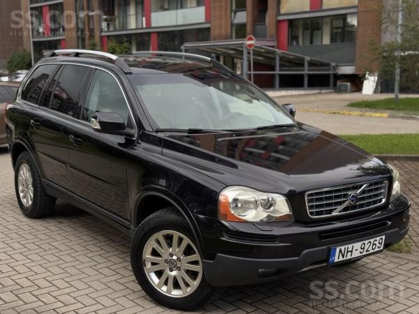 Black Volvo XC90 2007 in Riga, with an engine capacity of 2.40 L and mileage of 362 thousand km for 4990 €, photo 1 on AUTOMOTO.COM.LV