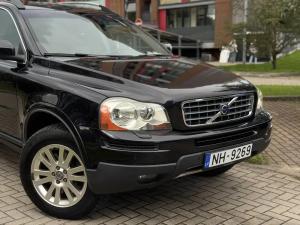 Black Volvo XC90 2007 in Riga, with an engine capacity of 2.40 L and mileage of 362 thousand km for 4990 €, photo 3 on AUTOMOTO.COM.LV