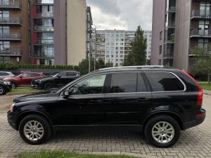 Black Volvo XC90 2007 in Riga, with an engine capacity of 2.40 L and mileage of 362 thousand km for 4990 €, photo 9 on AUTOMOTO.COM.LV