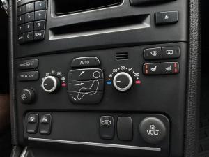 Black Volvo XC90 2007 in Riga, with an engine capacity of 2.40 L and mileage of 362 thousand km for 4990 €, photo 20 on AUTOMOTO.COM.LV
