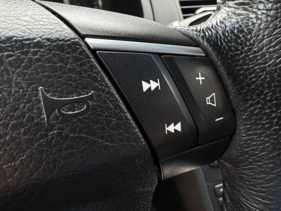 Black Volvo XC90 2007 in Riga, with an engine capacity of 2.40 L and mileage of 362 thousand km for 4990 €, photo 25 on AUTOMOTO.COM.LV