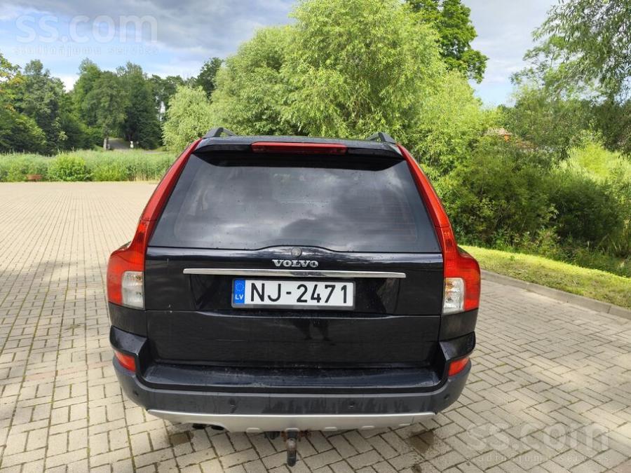 Black Volvo XC90 2007 in Kraslava, with an engine capacity of 2.40 L and mileage of 253 thousand km for 6850 €, photo 5 on AUTOMOTO.COM.LV