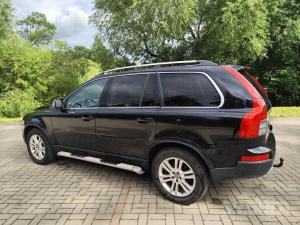 Black Volvo XC90 2007 in Kraslava, with an engine capacity of 2.40 L and mileage of 253 thousand km for 6850 €, photo 6 on AUTOMOTO.COM.LV