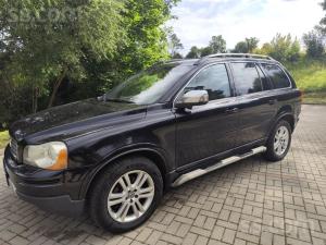 Black Volvo XC90 2007 in Kraslava, with an engine capacity of 2.40 L and mileage of 253 thousand km for 6850 €, photo 7 on AUTOMOTO.COM.LV
