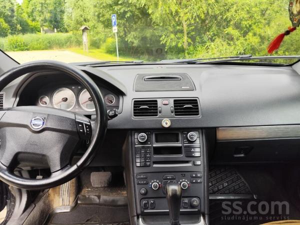 Melns Volvo XC90 2007 Krāslava, ar dzinēja tilpumu 2.40 L un nobraukumu 253 tūkst. km par 6850 €, foto 8 vietnē AUTOMOTO.COM.LV