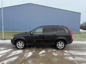 Black Volvo XC90 2007 in Riga, with an engine capacity of 2.40 L and mileage of 236 thousand km for 3500 €, photo 9 on AUTOMOTO.COM.LV