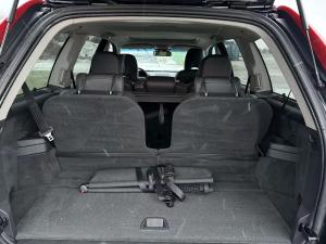 Black Volvo XC90 2007 in Riga, with an engine capacity of 2.40 L and mileage of 236 thousand km for 3500 €, photo 14 on AUTOMOTO.COM.LV
