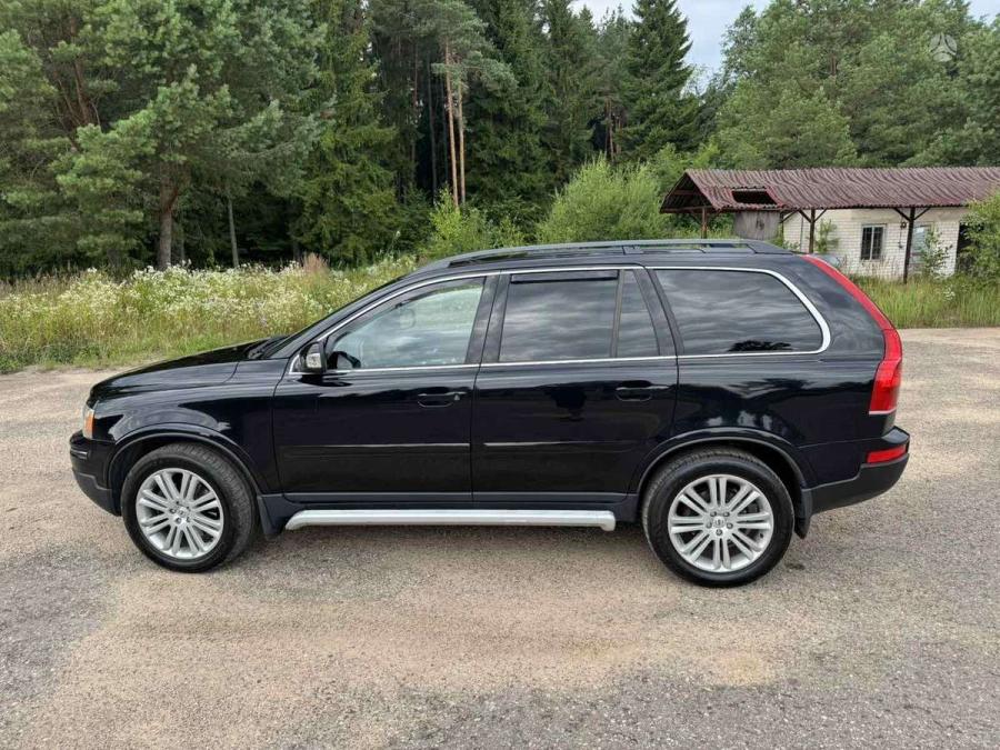 Melns Volvo XC90 2007 Utena, ar dzinēja tilpumu 2.40 L un nobraukumu 352 tūkst. km par 6600 €, foto 4 vietnē AUTOMOTO.COM.LV