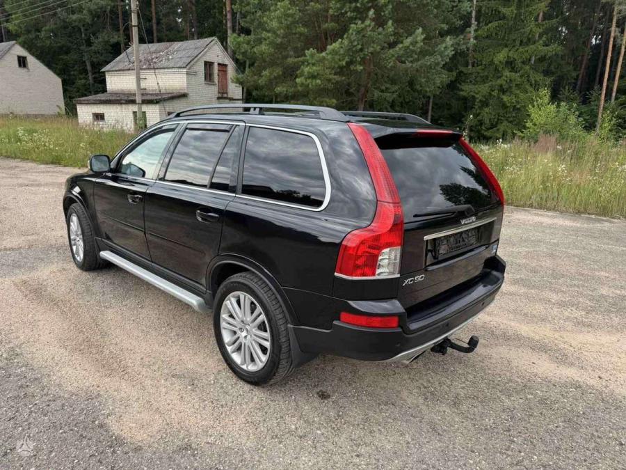 Melns Volvo XC90 2007 Utena, ar dzinēja tilpumu 2.40 L un nobraukumu 352 tūkst. km par 6600 €, foto 5 vietnē AUTOMOTO.COM.LV