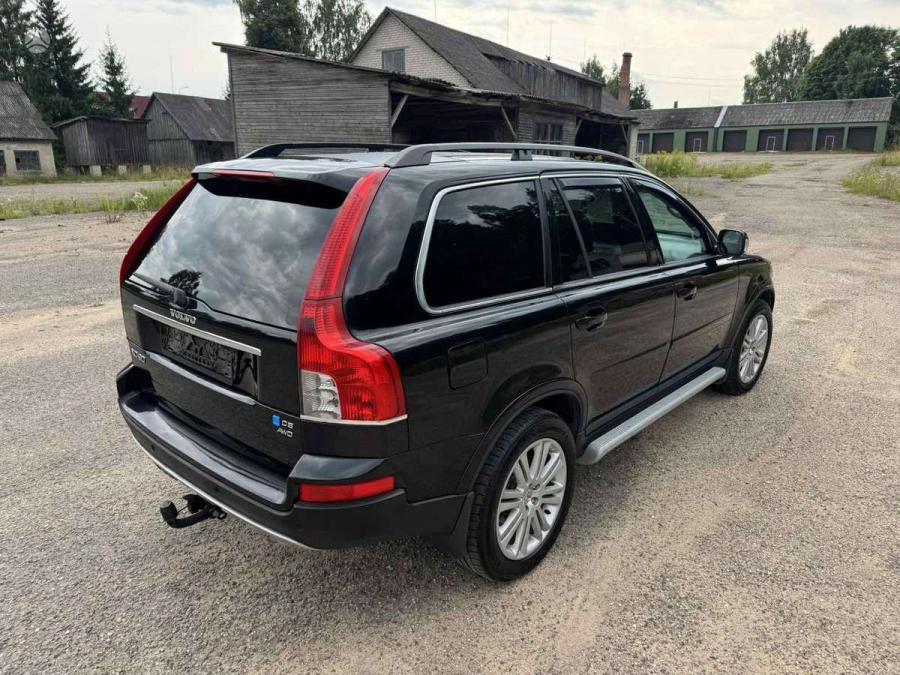 Melns Volvo XC90 2007 Utena, ar dzinēja tilpumu 2.40 L un nobraukumu 352 tūkst. km par 6600 €, foto 8 vietnē AUTOMOTO.COM.LV
