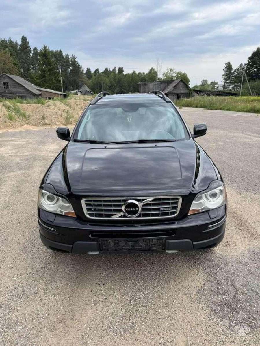 Melns Volvo XC90 2007 Utena, ar dzinēja tilpumu 2.40 L un nobraukumu 352 tūkst. km par 6600 €, foto 9 vietnē AUTOMOTO.COM.LV