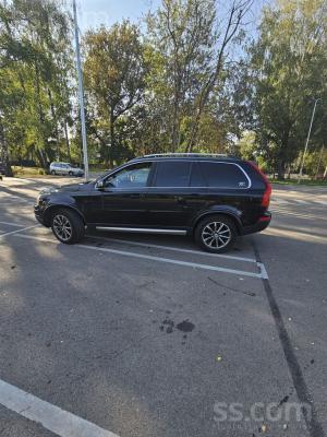 Black Volvo XC90 2007 in Riga, with an engine capacity of 2.40 L and mileage of 516 thousand km for 2000 €, photo 4 on AUTOMOTO.COM.LV