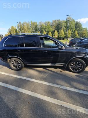 Black Volvo XC90 2007 in Riga, with an engine capacity of 2.40 L and mileage of 516 thousand km for 2000 €, photo 10 on AUTOMOTO.COM.LV