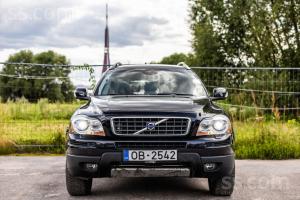 Black Volvo XC90 2007 in Riga, with an engine capacity of 2.40 L and mileage of 298 thousand km for 6590 €, photo 4 on AUTOMOTO.COM.LV