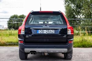 Black Volvo XC90 2007 in Riga, with an engine capacity of 2.40 L and mileage of 298 thousand km for 6590 €, photo 9 on AUTOMOTO.COM.LV