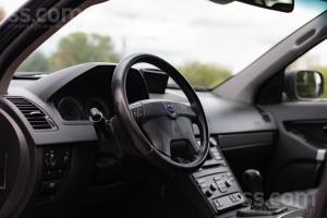 Black Volvo XC90 2007 in Riga, with an engine capacity of 2.40 L and mileage of 298 thousand km for 6590 €, photo 17 on AUTOMOTO.COM.LV
