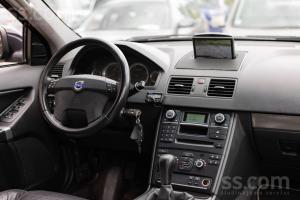 Black Volvo XC90 2007 in Riga, with an engine capacity of 2.40 L and mileage of 298 thousand km for 6590 €, photo 28 on AUTOMOTO.COM.LV