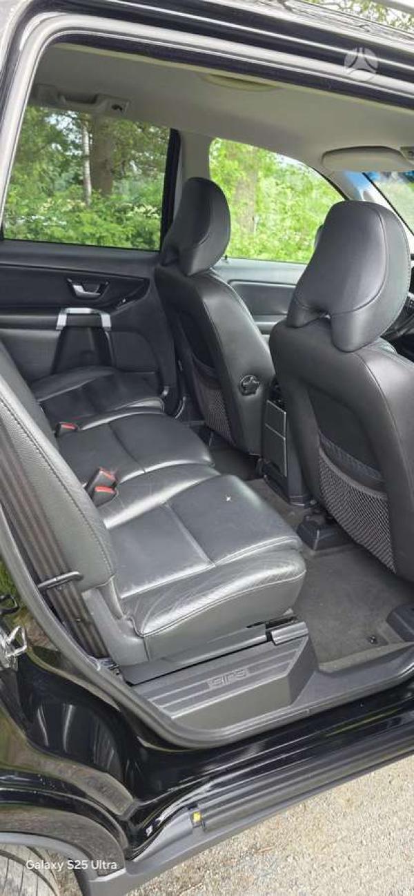 Melns Volvo XC90 2007 Alīta, ar dzinēja tilpumu 2.40 L un nobraukumu 289 tūkst. km par 6400 €, foto 6 vietnē AUTOMOTO.COM.LV