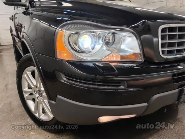 Melns Volvo XC90 2007 Viljandi, ar dzinēja tilpumu 2.40 L un nobraukumu 308 tūkst. km par 6990 €, foto 2 vietnē AUTOMOTO.COM.LV