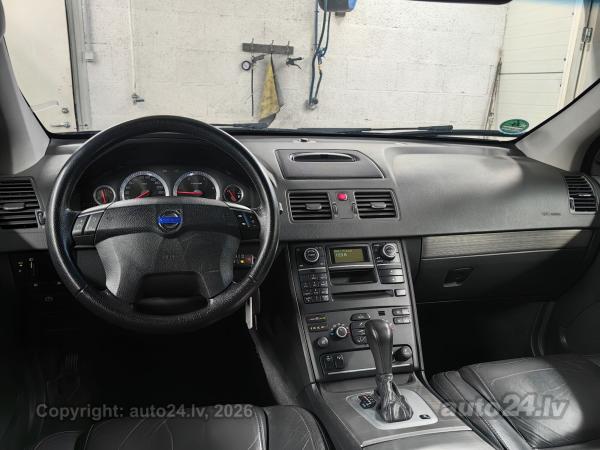 Melns Volvo XC90 2007 Viljandi, ar dzinēja tilpumu 2.40 L un nobraukumu 308 tūkst. km par 6990 €, foto 8 vietnē AUTOMOTO.COM.LV