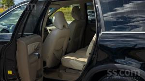 Black Volvo XC90 2007 in Daugavpils, with an engine capacity of 2.40 L and mileage of 409 thousand km for 4650 €, photo 9 on AUTOMOTO.COM.LV