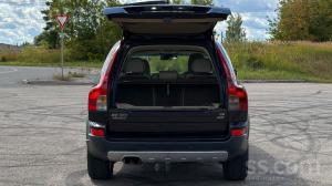 Black Volvo XC90 2007 in Daugavpils, with an engine capacity of 2.40 L and mileage of 409 thousand km for 4650 €, photo 13 on AUTOMOTO.COM.LV