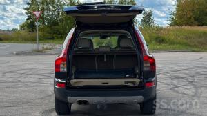 Black Volvo XC90 2007 in Daugavpils, with an engine capacity of 2.40 L and mileage of 409 thousand km for 4650 €, photo 14 on AUTOMOTO.COM.LV