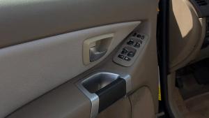 Melns Volvo XC90 2007 Daugavpils, ar dzinēja tilpumu 2.40 L un nobraukumu 409 tūkst. km par 4650 €, foto 4 vietnē AUTOMOTO.COM.LV