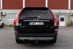 Black Volvo XC90 2007 in Tallinn, with an engine capacity of 2.40 L and mileage of 341 thousand km for 4999 €, photo 6 on AUTOMOTO.COM.LV