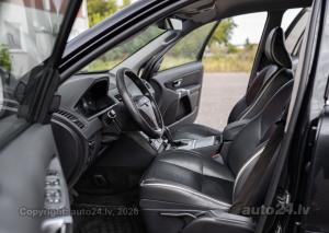 Black Volvo XC90 2007 in Tallinn, with an engine capacity of 2.40 L and mileage of 341 thousand km for 4999 €, photo 10 on AUTOMOTO.COM.LV