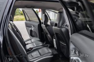 Black Volvo XC90 2007 in Tallinn, with an engine capacity of 2.40 L and mileage of 341 thousand km for 4999 €, photo 19 on AUTOMOTO.COM.LV