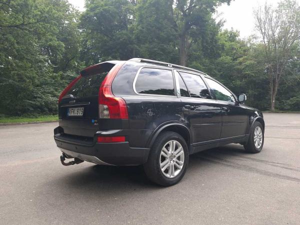 Melns Volvo XC90 2007 Viļņa, ar dzinēja tilpumu 2.40 L un nobraukumu 308 tūkst. km par 4650 €, foto 1 vietnē AUTOMOTO.COM.LV