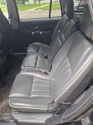 Black Volvo XC90 2007 in Vilnius, with an engine capacity of 2.40 L and mileage of 308 thousand km for 4650 €, photo 12 on AUTOMOTO.COM.LV