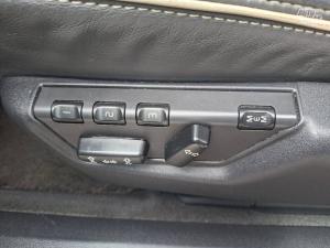 Black Volvo XC90 2007 in Vilnius, with an engine capacity of 2.40 L and mileage of 308 thousand km for 4650 €, photo 19 on AUTOMOTO.COM.LV