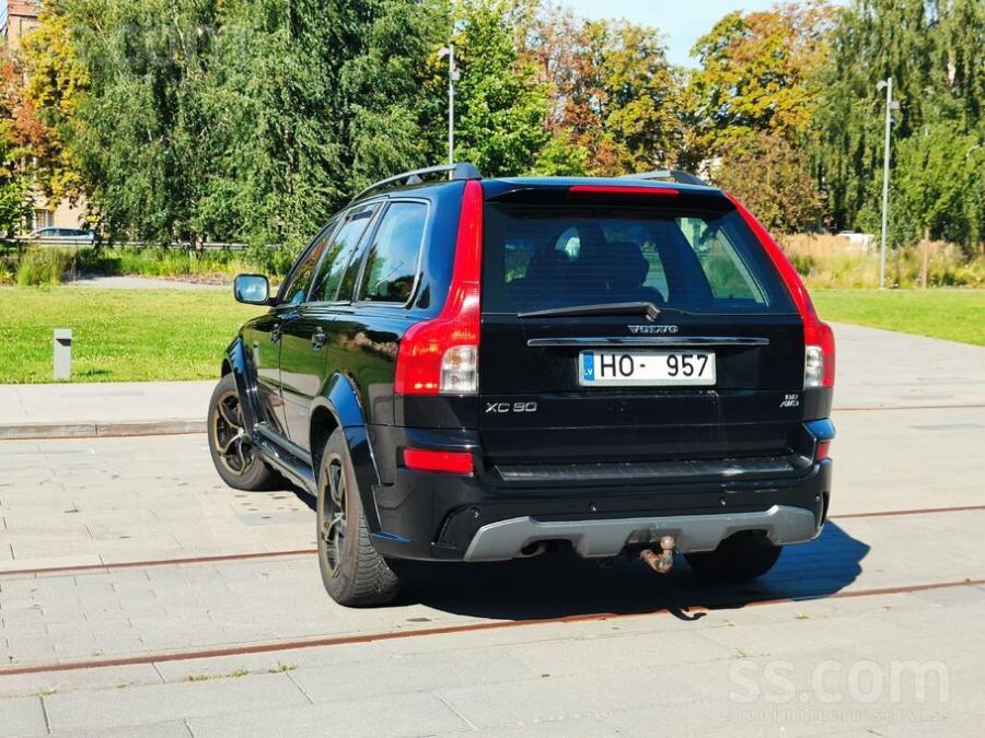 Черный Вольво ХС90 2007 в Рига, объемом двигателя 3.20 л и пробегом 284 тыс. км за 6900 €, фото 4 на AUTOMOTO.COM.LV