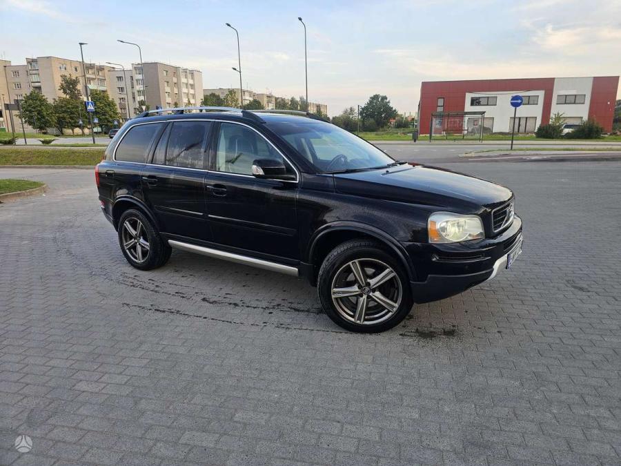 Melns Volvo XC90 2007 Ukmergė, ar dzinēja tilpumu 2.40 L un nobraukumu 317 tūkst. km par 6900 €, foto 3 vietnē AUTOMOTO.COM.LV