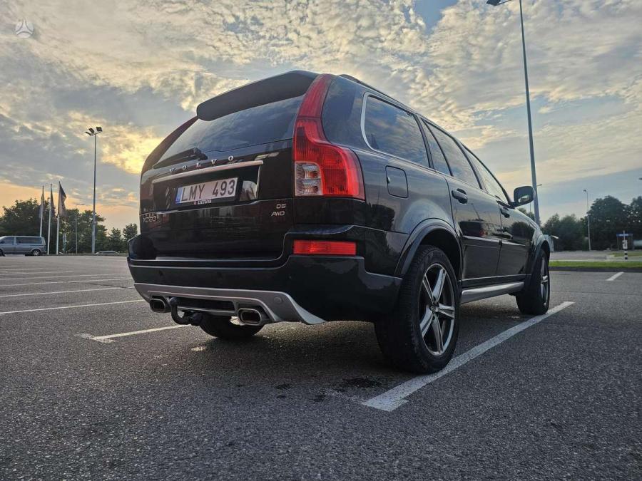 Melns Volvo XC90 2007 Ukmergė, ar dzinēja tilpumu 2.40 L un nobraukumu 317 tūkst. km par 6900 €, foto 5 vietnē AUTOMOTO.COM.LV