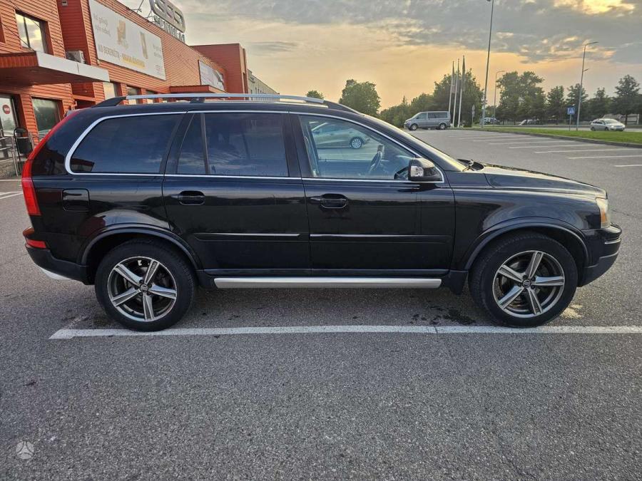 Melns Volvo XC90 2007 Ukmergė, ar dzinēja tilpumu 2.40 L un nobraukumu 317 tūkst. km par 6900 €, foto 11 vietnē AUTOMOTO.COM.LV